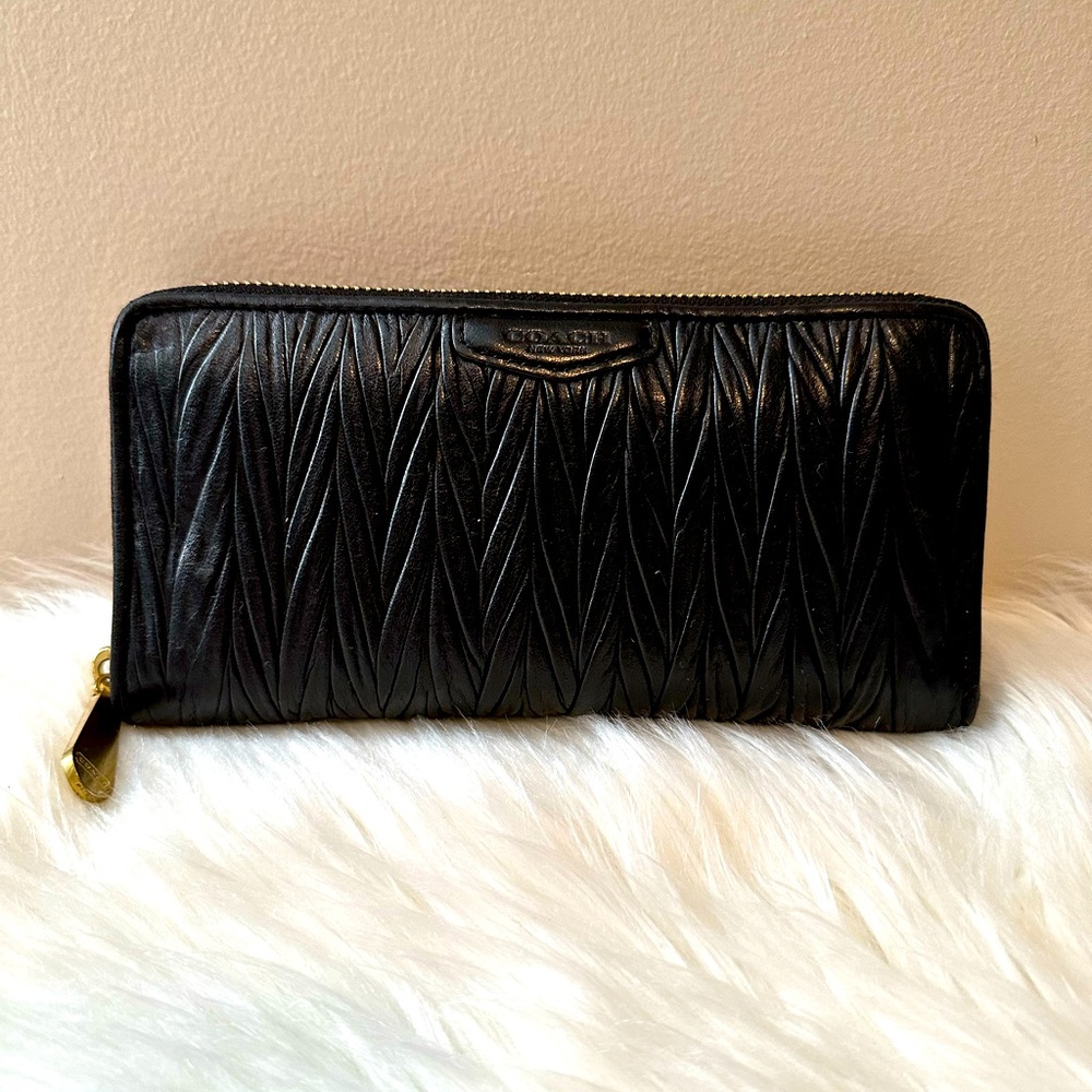 Coach Gathered Leather Accordion Zip Wallet Black - Gem
